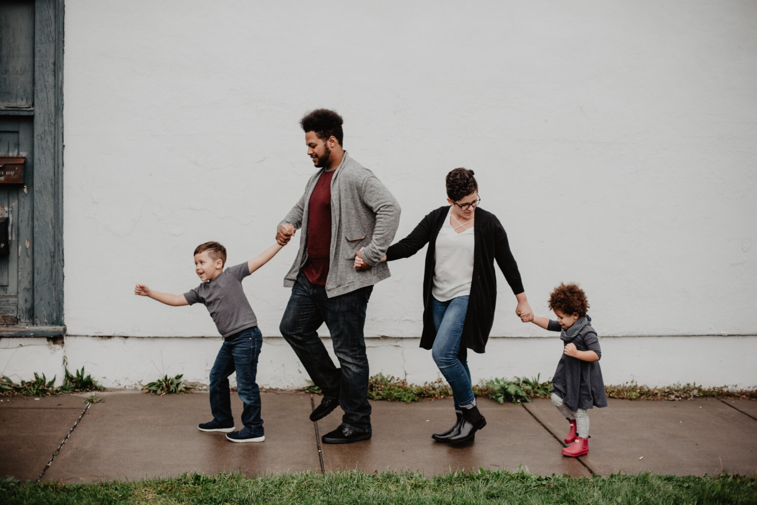 10 Reasons To Limit Screen Time - The Limited Screen-Time Family (LSTF)