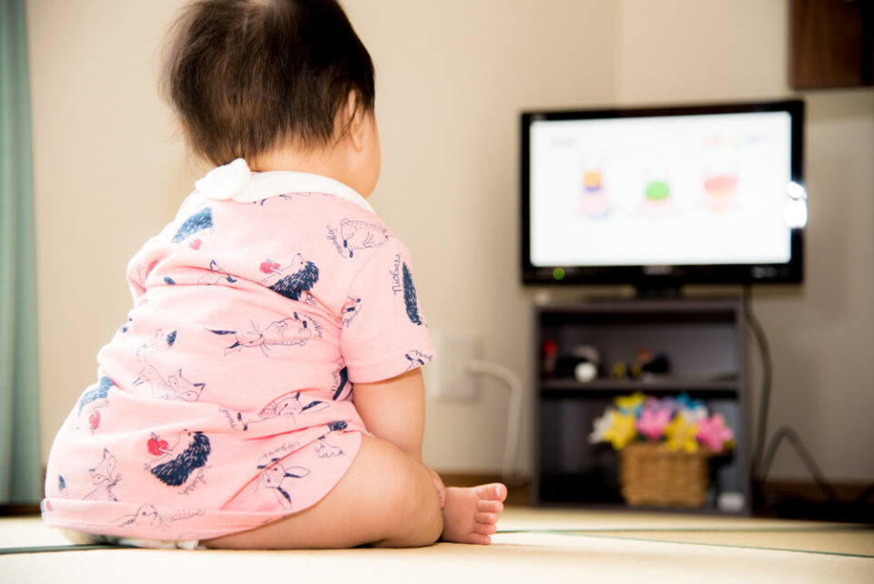11 Ways to Entertain your Baby without a TV - The Limited Screen-Time ...